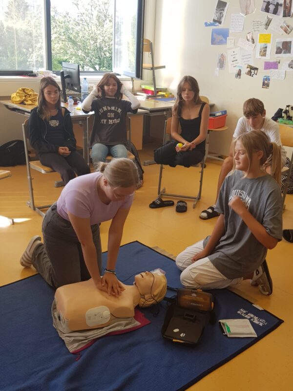First Aid Course, 4th forms – Welcome to Bilingual Junior High School!