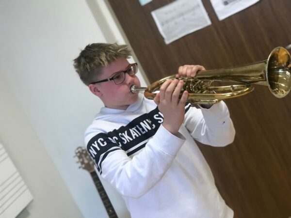 Trumpet Talk – Welcome to Bilingual Junior High School!